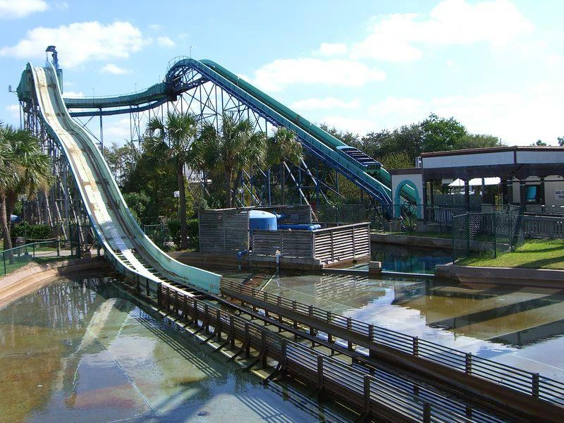 Six Flags Magic Mountain Tidal Wave