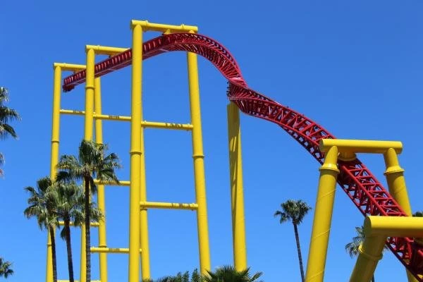 The Flash: Vertical Velocity (Six Flags Discovery Kingdom) | Six Flags ...
