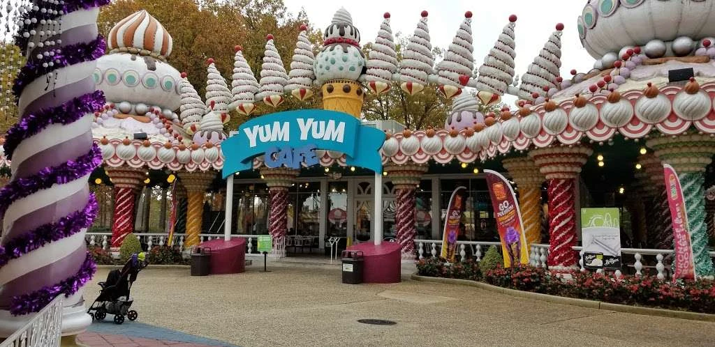 Yum Yum Café | Six Flags Wiki | Fandom
