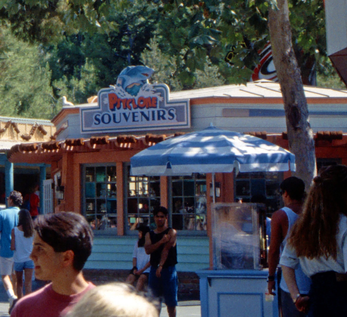 Psyclone Souvenirs | Six Flags Wiki | Fandom