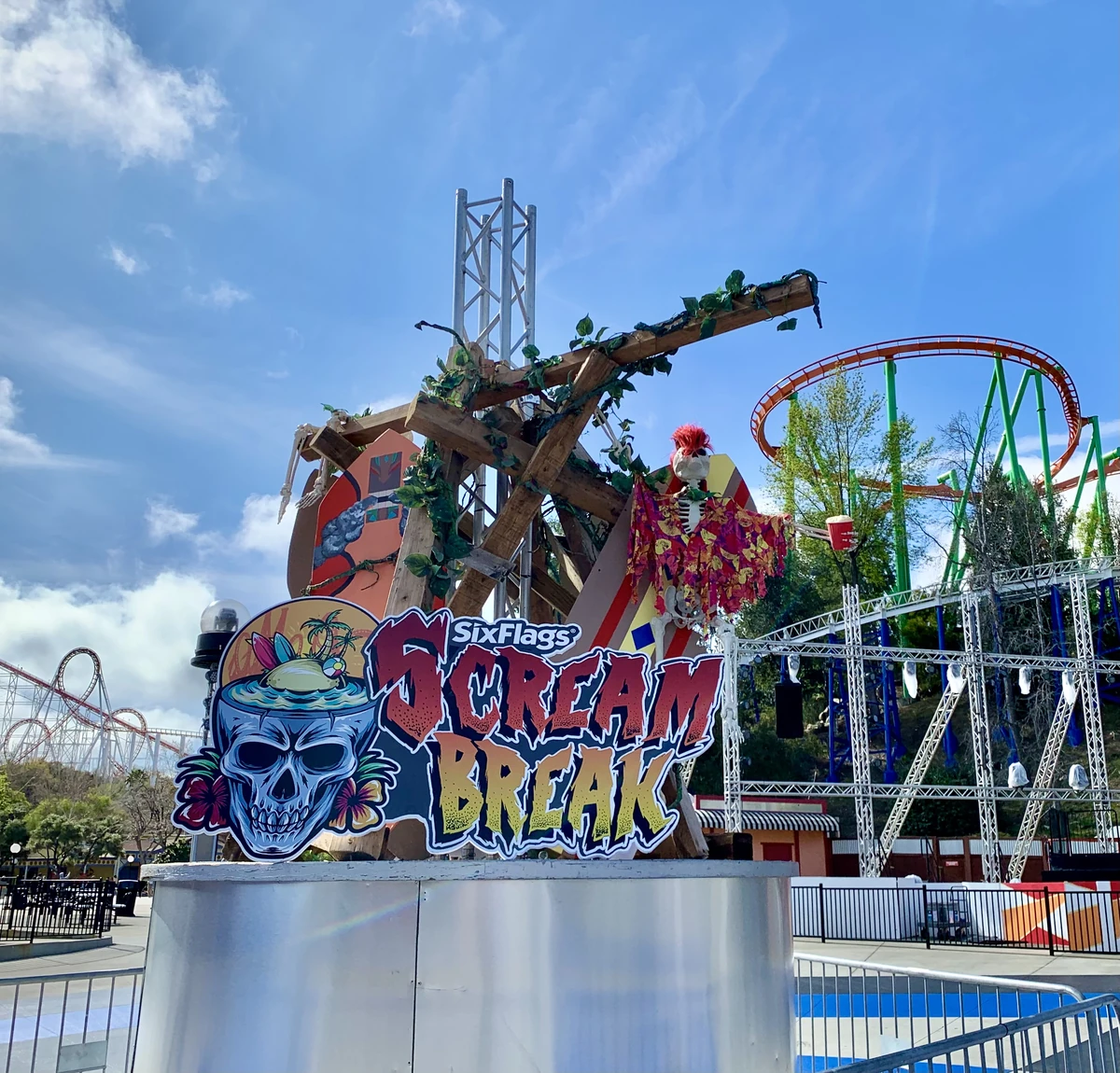 Scream Roller Coaster Magic Mountain