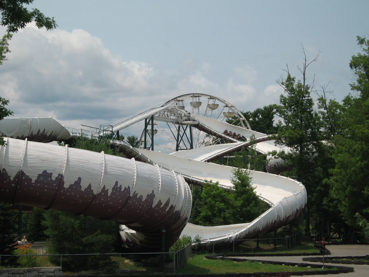 Alpine Bobsled | Six Flags Wiki | Fandom