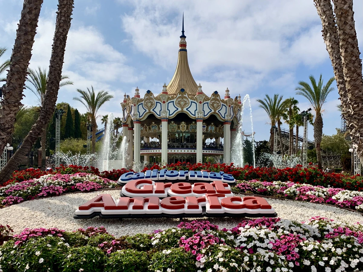 Carousel Columbia | Six Flags Wiki | Fandom