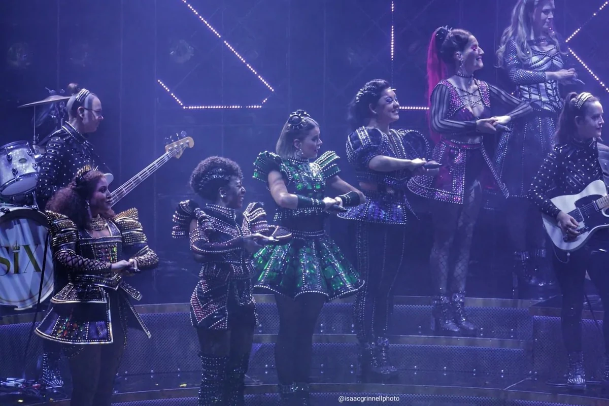 Izi Maxwell/Gallery | Six the Musical Wiki | Fandom