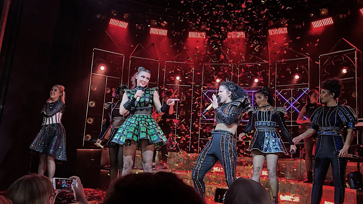 Courtney Stapleton/Gallery | Six the Musical Wiki | Fandom