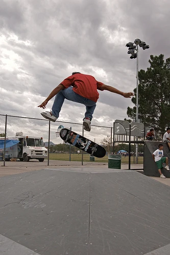 Varial Heelflip | Skateboarding Wiki | Fandom