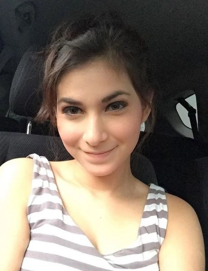 Deasy Bouman | Sketsa Wiki | Fandom