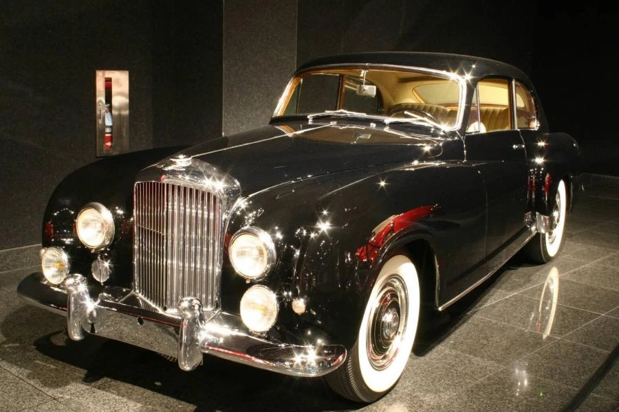 1954 Bentley R-Type Continental | Skulduggery Pleasant Wiki | Fandom