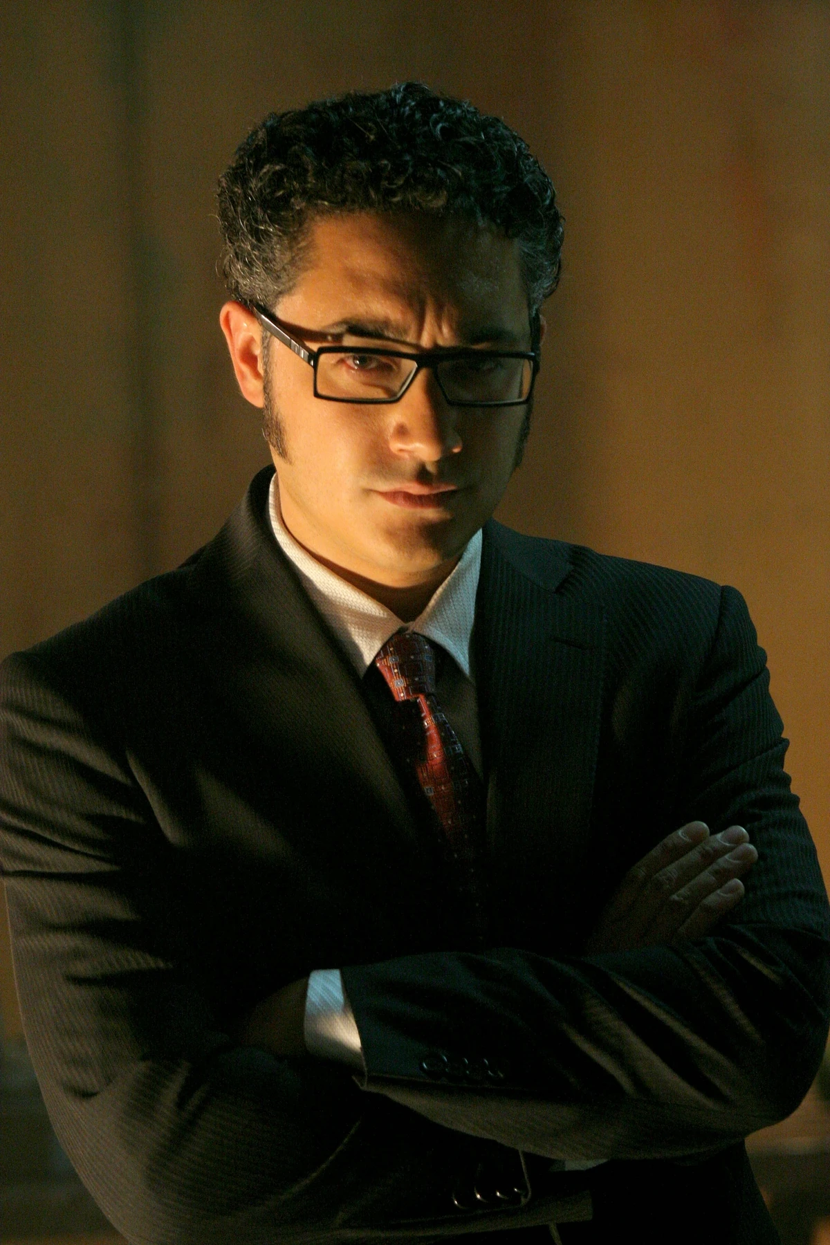 Emil Hamilton (Earth 1) - SirJeffCena | Smallville Fanon Wiki | Fandom