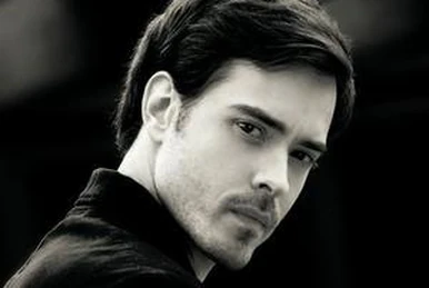Calum Degno Di Smallville
