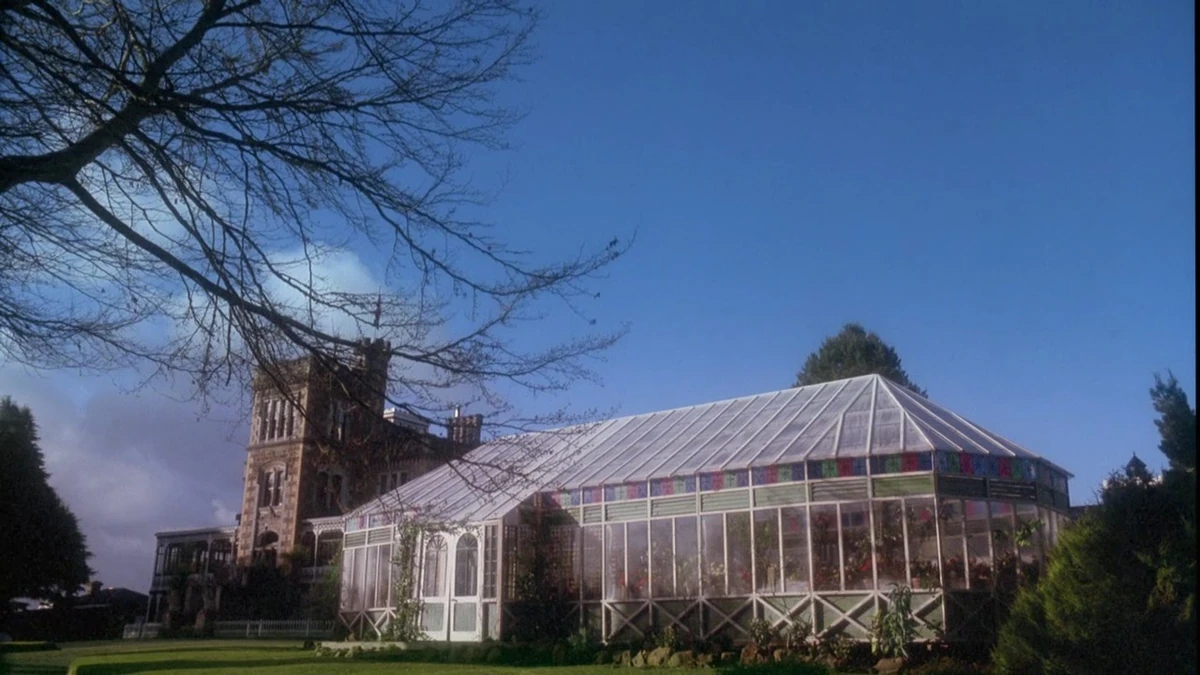 Luthor Greenhouse | Smallville Wiki | Fandom