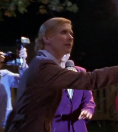 Reporter 1 (Action) | Smallville Wiki | Fandom
