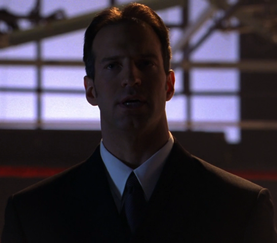 Mr. Raines | Smallville Wiki | Fandom