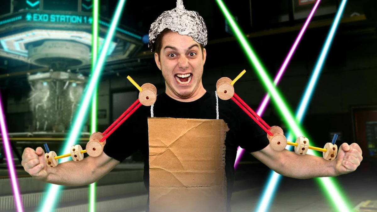EXO ZOMBIE LASER FUN (Bonus) | Smosh Wiki | Fandom