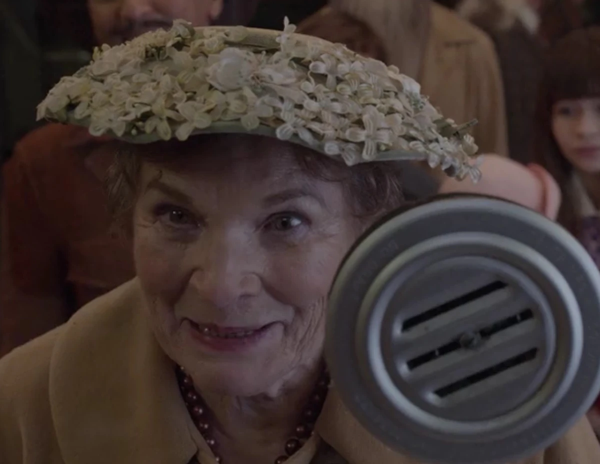 Sweet Old Lady | Lemony Snicket Wiki | Fandom