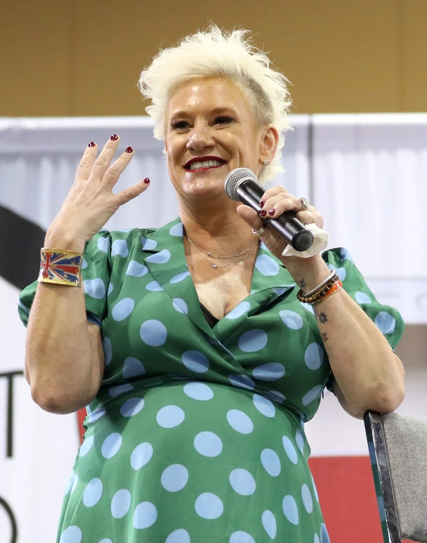 Anne Burrell | Snodderly/M. Smiff Universe Wiki | Fandom