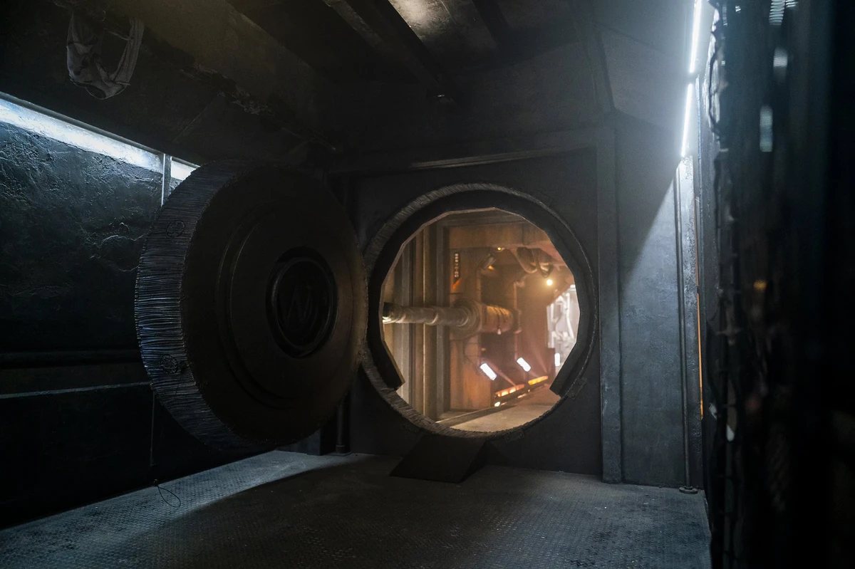 Docking Car | Snowpiercer Wiki | Fandom