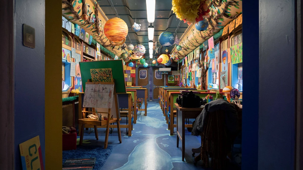 Classroom (C0355) | Snowpiercer Wiki | Fandom