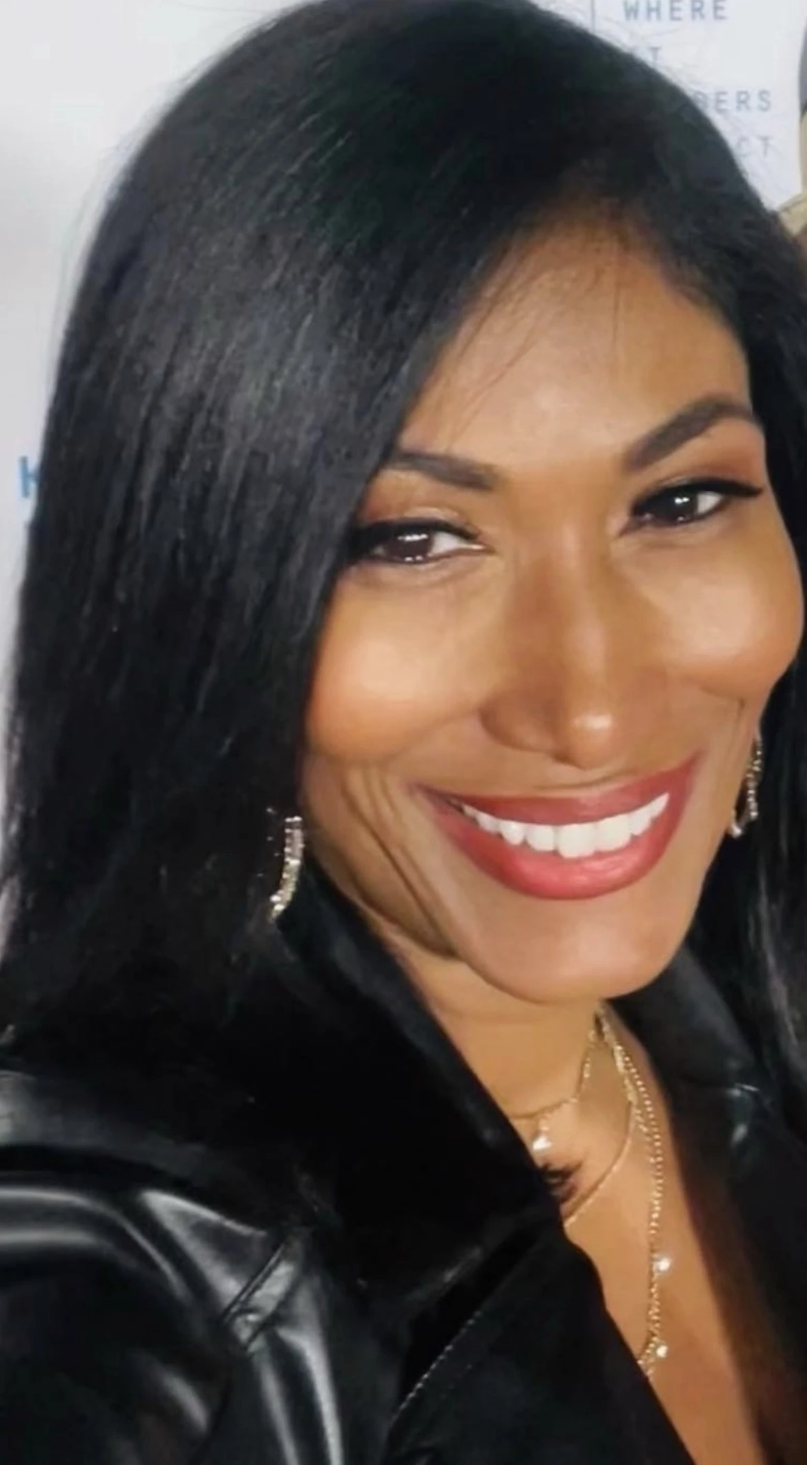 Leslie Thomas | Soap Opera Wiki | Fandom