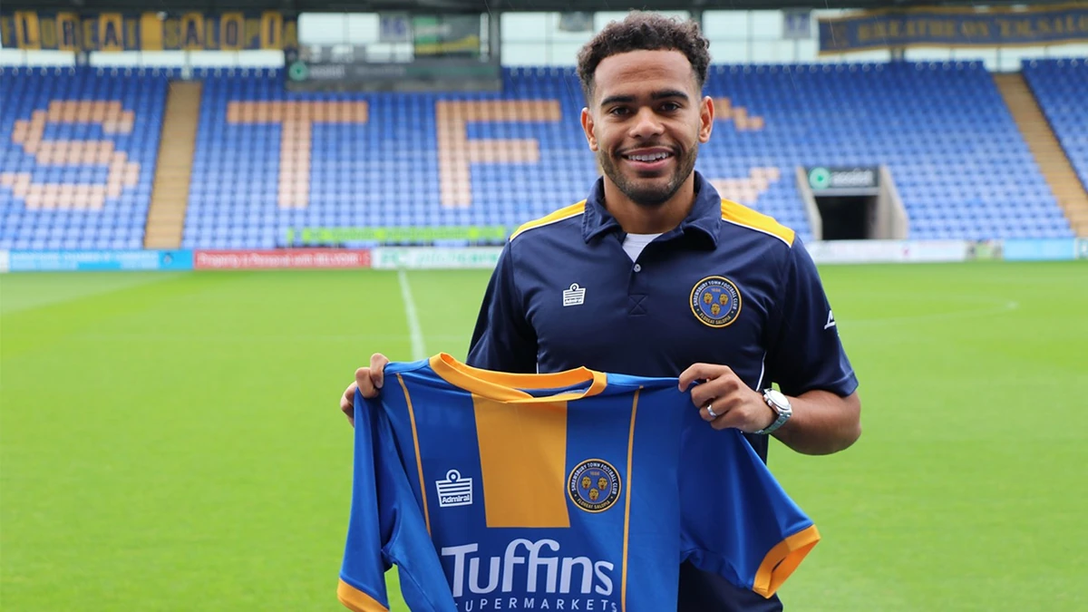 Louis Thompson | Soccer World Wiki | Fandom