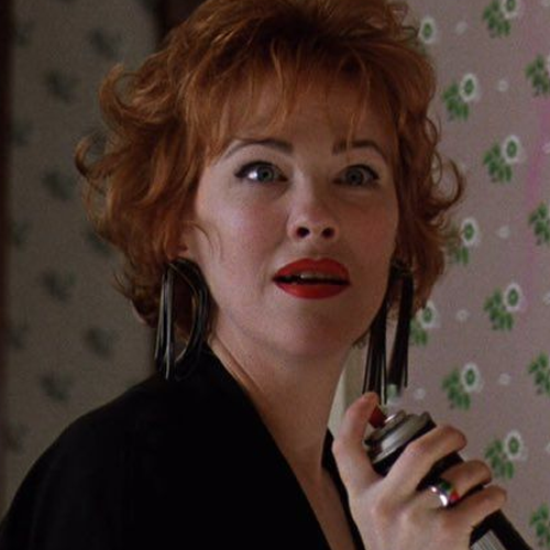 Delia Deetz | Beetlejuice Wiki | Fandom