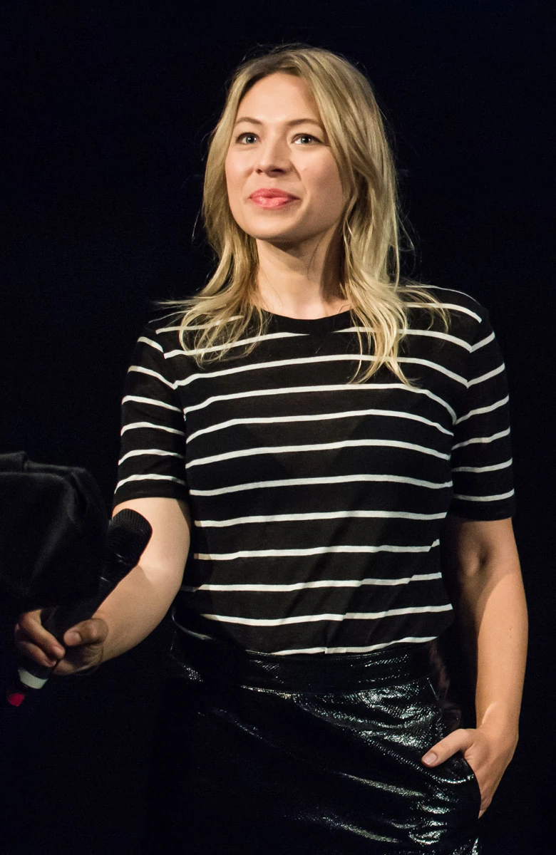 Frida Hallgren | Solsidan Wiki | Fandom