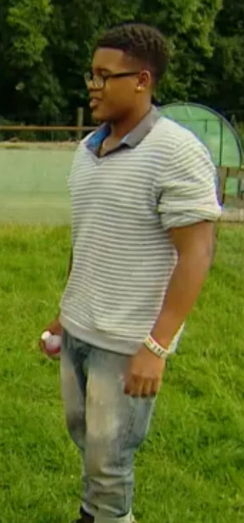 Dee | Something Special Wiki | Fandom