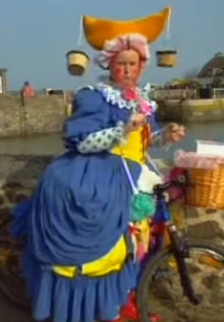 Aunt Polly | Something Special Wiki | Fandom