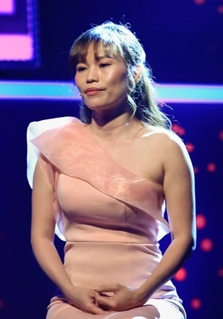 thuy trang the crown