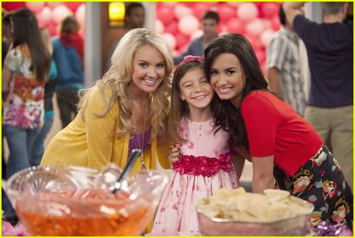 Dakota's Revenge | Sonny With a Chance Wiki | Fandom