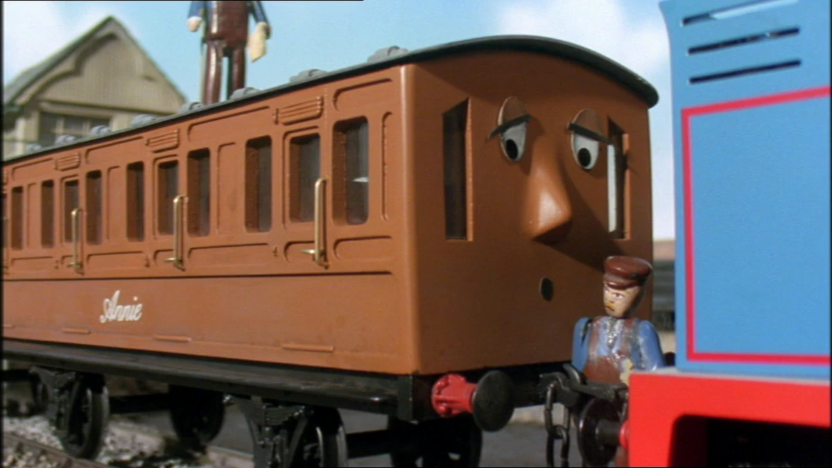 Annie and Clarabel | Sony Pictures Entertaiment Wiki | Fandom