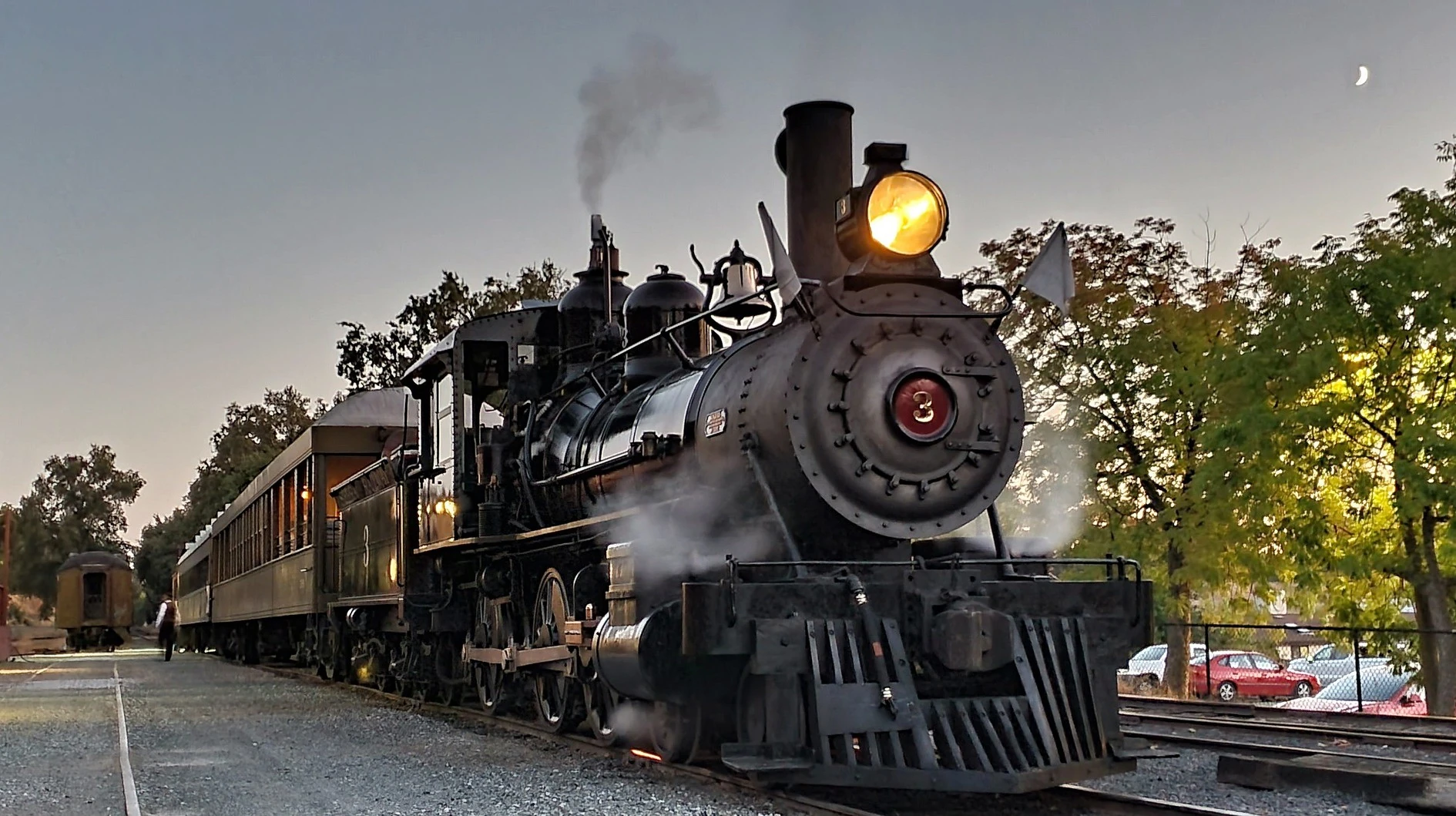 Sound Ideas, WHISTLE, TRAIN - STEAM TRAIN WHISTLE, SEVERAL BLASTS ...