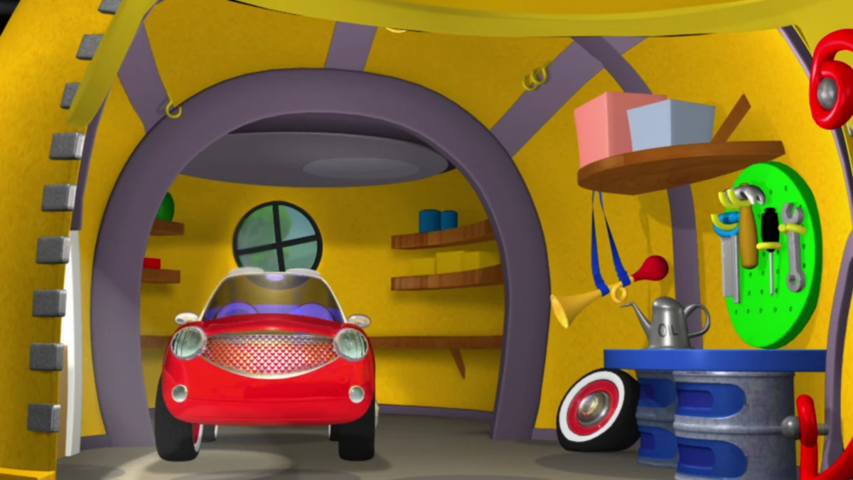 Hollywoodedge, Man Sneezes Wbig Lon CRT025801/Image Gallery ...