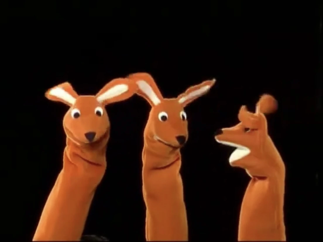 Sound Ideas, COUNTRY, DAY - BIRDS, CRICKETS, CICADAS, DISTANT RUMBLE, AMBIENCE | Soundeffects ...