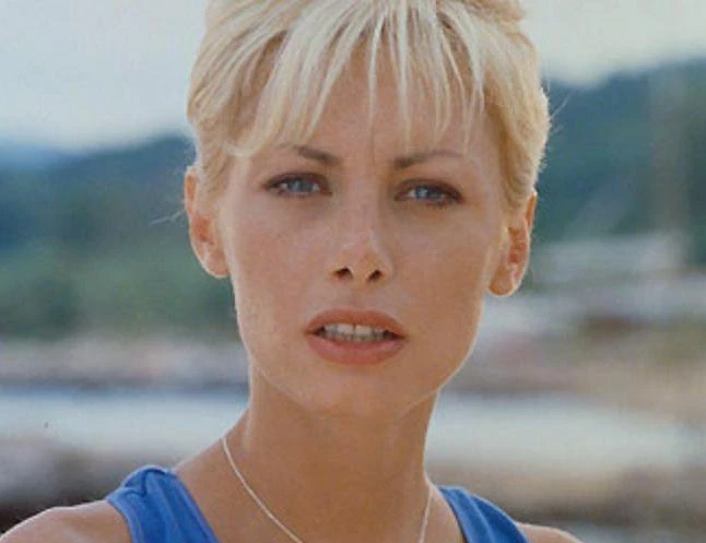 Sandra Robert | Wiki Sous le Soleil | Fandom