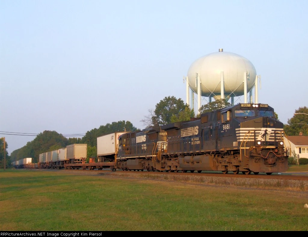 Marie | Southeast Rail Stories *OFFICIAL* Wiki | Fandom