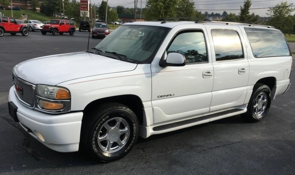 2004 GMC Yukon Denali | Southwest Ohio Roblox Wiki | Fandom