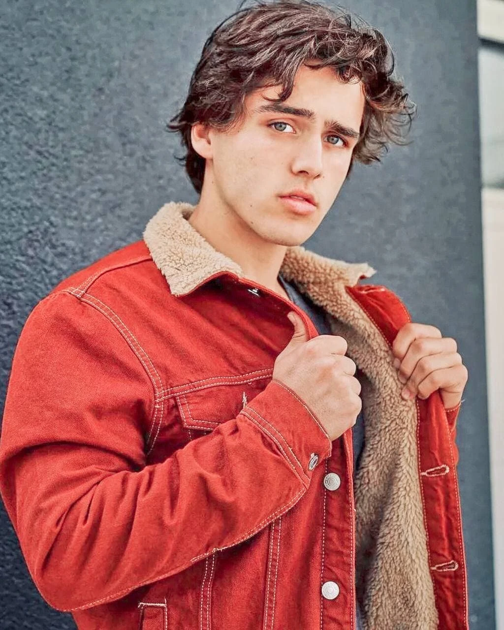 Charlie Gillespie | Wiki Soyfandetodoivin16 | Fandom