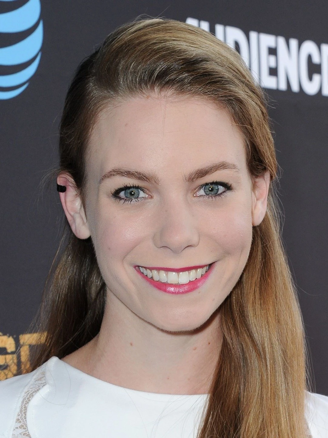 Chloe Lanier | Space Love Wiki | Fandom