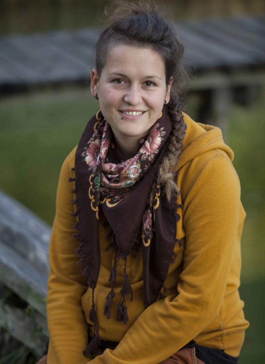 Julia Biczysko | Spellbinder Wiki | Fandom