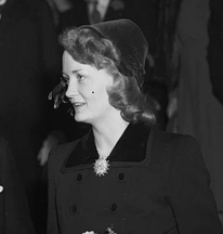 June Osborne | Spencer Churchill Wiki | Fandom