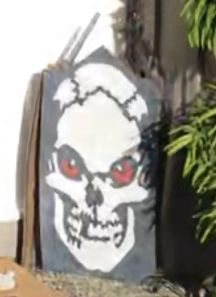 Lighted Skull Face Tombstone | Spirit Halloween Wikia | Fandom