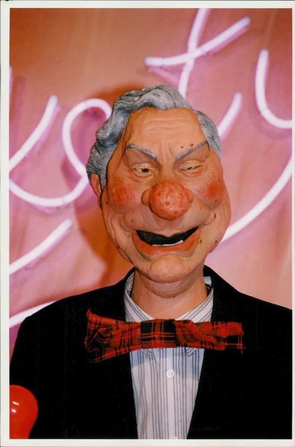 Alastair Burnet/Gallery | Spitting Image Wiki | Fandom