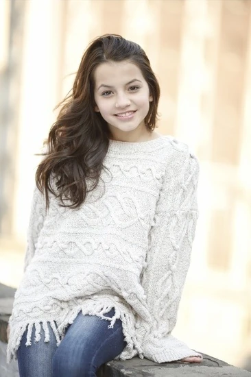 Isabela Moner | Splitting Adam Wiki | Fandom