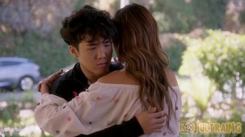 Glowing Pains | Splitting Up Together Wiki | Fandom