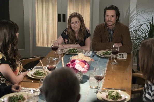 Pilot | Splitting Up Together Wiki | Fandom