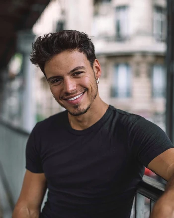 Kevin Dias | Emily in Paris Wiki | Fandom