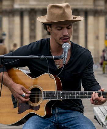 Benoît | Emily in Paris Wiki | Fandom