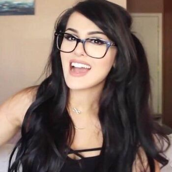 Lia Shelesh | SSSniperWolf Wiki | Fandom
