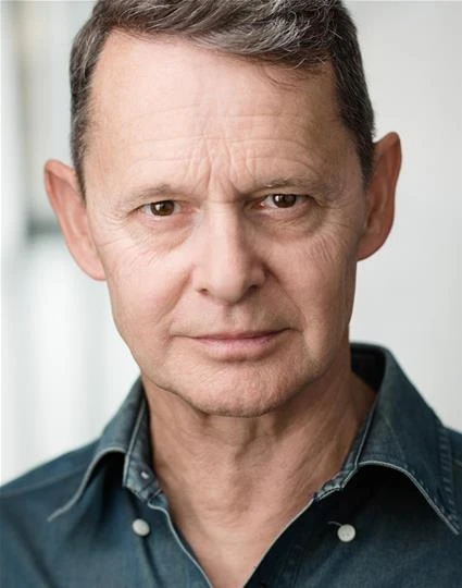 Jonathan Oliver | Star Wars Canon Wiki | Fandom